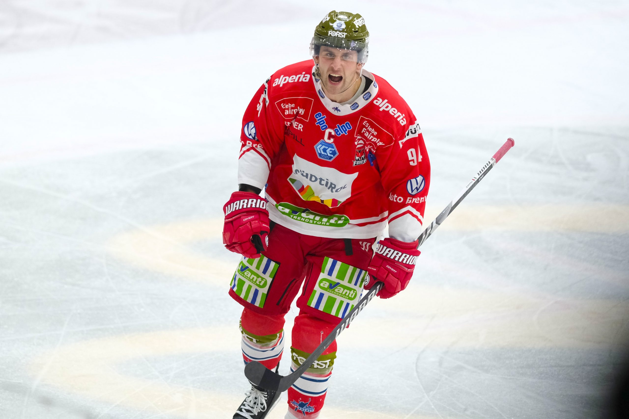 ICE HOCKEY LEAGUE, CAPITAN DANIEL FRANK RESTA IN BIANCOROSSO - Radio ...